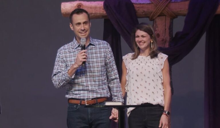 WATCH: Memphis Pastor Returns to Pulpit After Surviving Deadly Plane ...