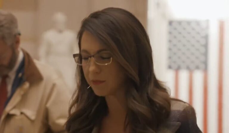 Rep. Lauren Boebert Delivers POWERFUL Prayer in the U.S. Capitol ...